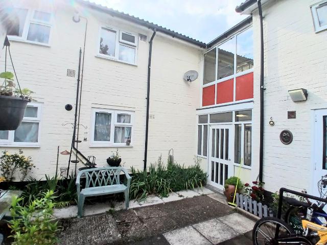 Foxfield, Stevenage SG2, 1 bed flat to rent, £850 pcm | PrimeLocation
