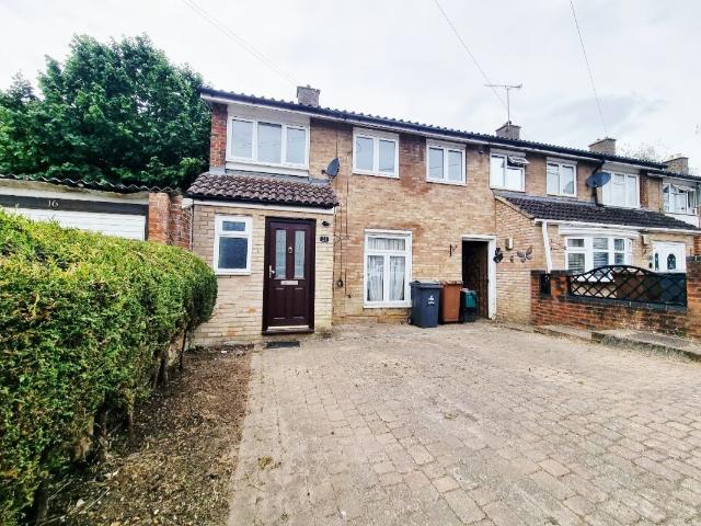 Foxfield, Stevenage SG2, 3 bed property to rent, £1,700 pcm | PrimeLocation