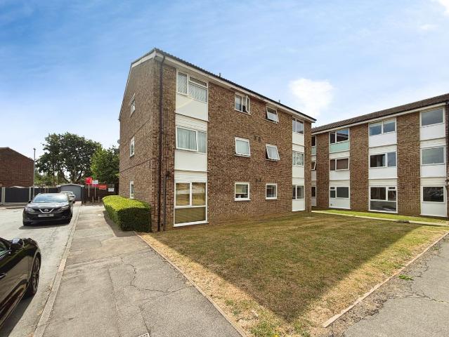 Foxglove Way, Springfield, Chelmsford CM1, 2 bed flat to rent, £1,195 pcm | PrimeLocation