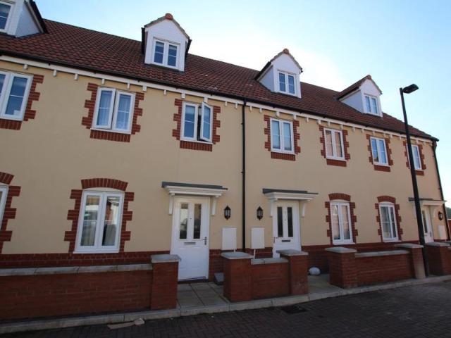 Foxglove Close, Stoke Gifford BS34 7 bed terraced house to rent £3,360 pcm £775 pw