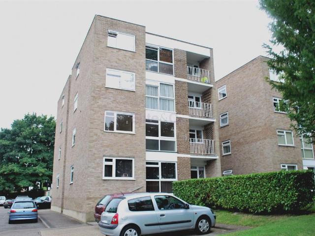 Foxgrove Road, Beckenham BR3, 2 bed flat to rent, £1,750 pcm | PrimeLocation