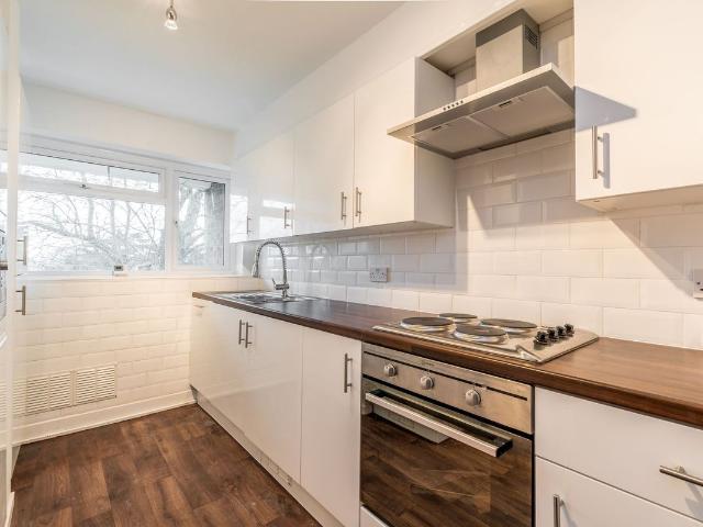 Foxgrove Road, Beckenham BR3, 2 bed flat to rent, £1,800 pcm | PrimeLocation