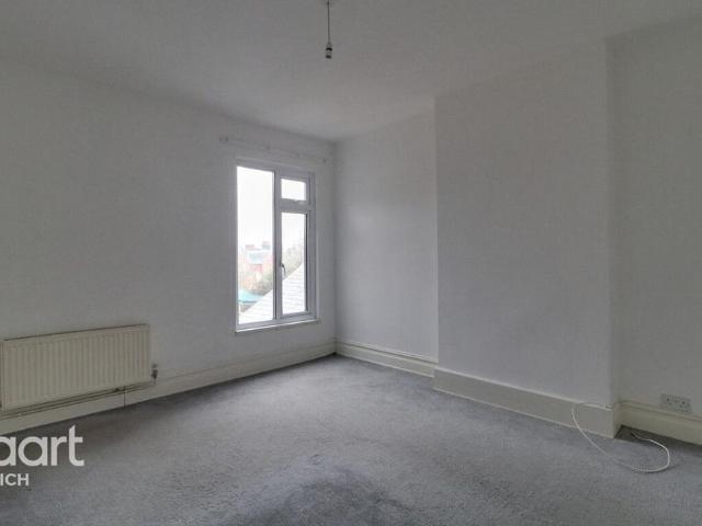 Foxhall Road, IPSWICH 2 bed apartment to rent £1,050 pcm £242 pw