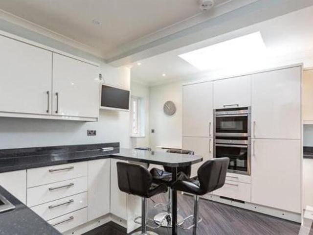 Foxhall Road, Upminster, 4 Bedroom Semi detached