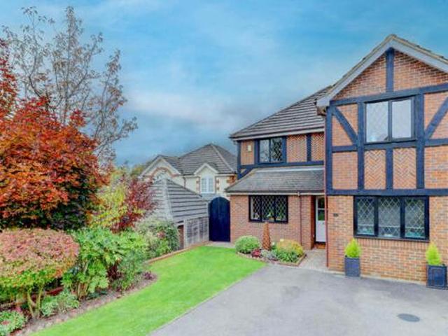 Foxhill Close, High Wycombe, 4 Bedroom Detached