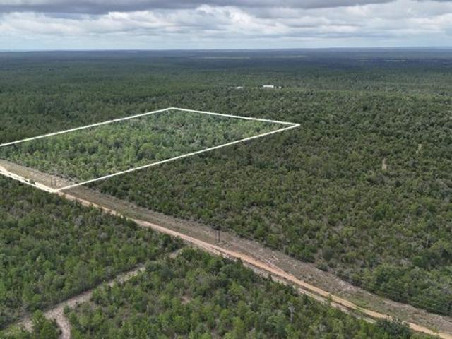 Foxhunt Rd, Fountain, FL 32438