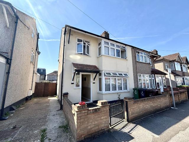 Foxlands Road, Dagenham RM10, 3 bed semi detached house to rent, £2,200 pcm | PrimeLocation
