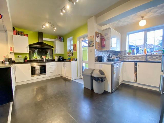 Foxley Close, Norwich NR5, 6 bed property to rent, £3,000 pcm | PrimeLocation