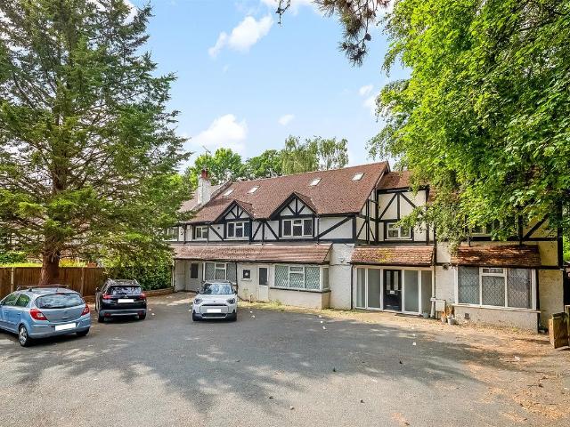 Foxley Lane, Purley CR8, 2 bed flat to rent, £1,650 pcm | PrimeLocation