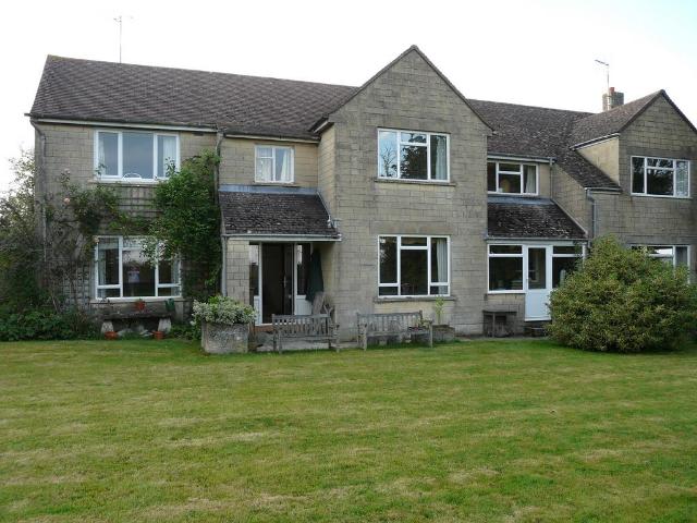 Foxley Road, Malmesbury SN16 5 bed detached house to rent £2,300 pcm £531 pw