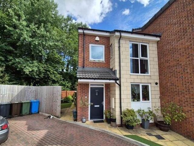 Foxley Way, Oldham, 3 Bedroom Semi detached