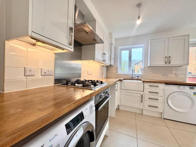 Foxmead Close, Enfield EN2, 4 bed end terrace house to rent, £2,475 pcm | PrimeLocation