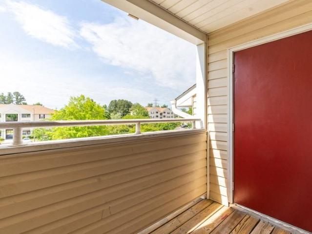 Foxridge Apartments 2 Bedroom Apartment for Rent at 200 Foxridge Cres, Durham, NC 27703