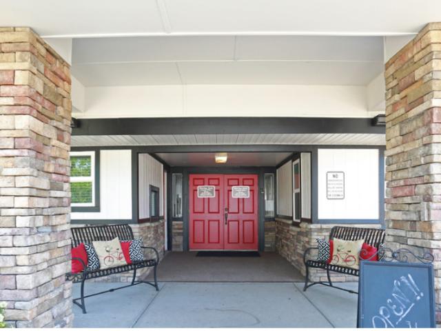 Foxridge Farm 1 Bedroom Apartment for Rent at 26900 E Colfax Ave, Aurora, CO 80018
