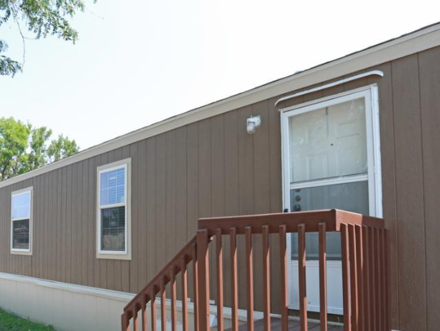 Foxridge Farm 3 Bedroom Apartment for Rent at 26900 E Colfax Ave, Aurora, CO 80018