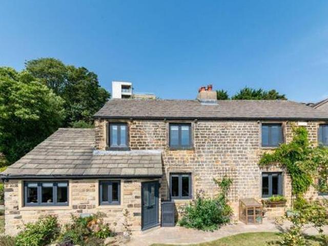 Foxroyd Croft, Whitley Road, 3 Bedroom Detached