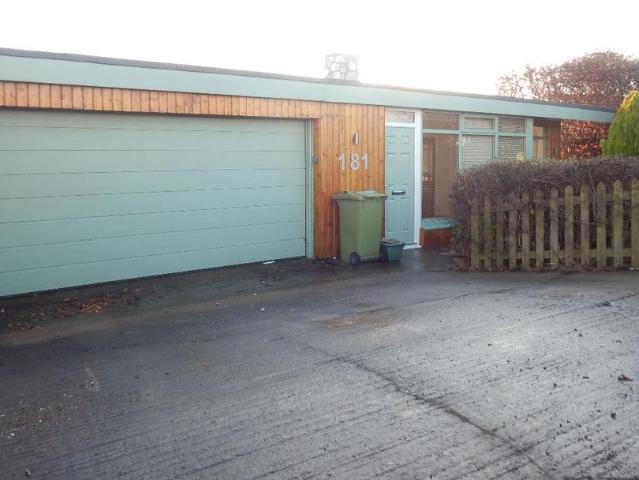 Foxroyd Lane, Dewsbury 3 bed detached house to rent £1,595 pcm £368 pw