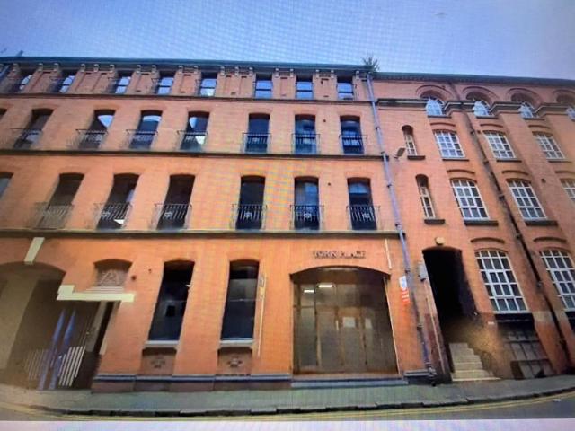 Fl1 Bed to let in heart of Leicester city centre