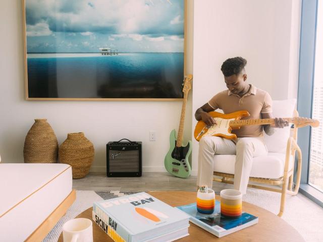 Flow Miami East Studio Apartment for Rent at 698 Ne 1st Ave, Miami, FL 33132 Park West