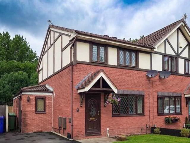 Flowery Field Green, Hyde, 3 Bedroom Semi detached