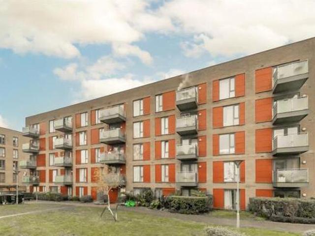 Flowers Close, London, 1 Bedroom Apartment