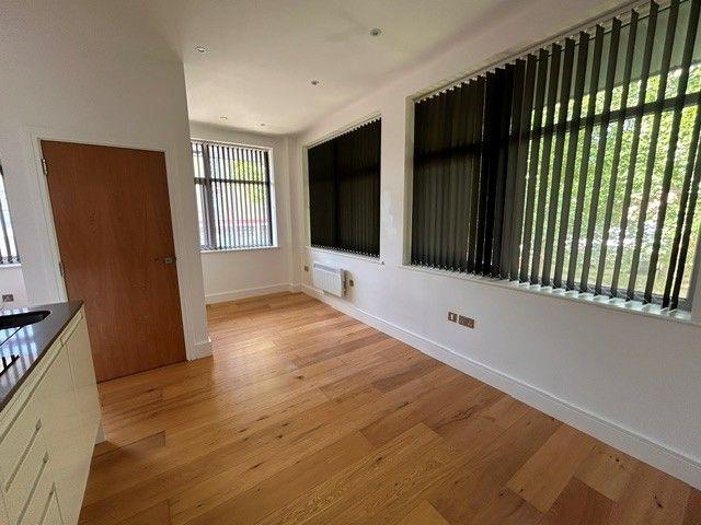 Flowers Way, Luton LU1, Studio to rent, £900 pcm | PrimeLocation