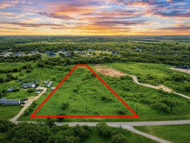 Floyd Ct, Weatherford, TX 76087