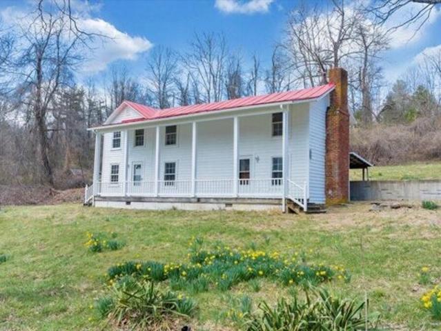 Floyd Highway N, Copper Hill, Farm House For
