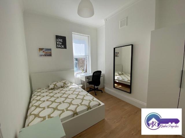 Floyd Road, London SE7, Room to rent, £1,148 pcm | PrimeLocation
