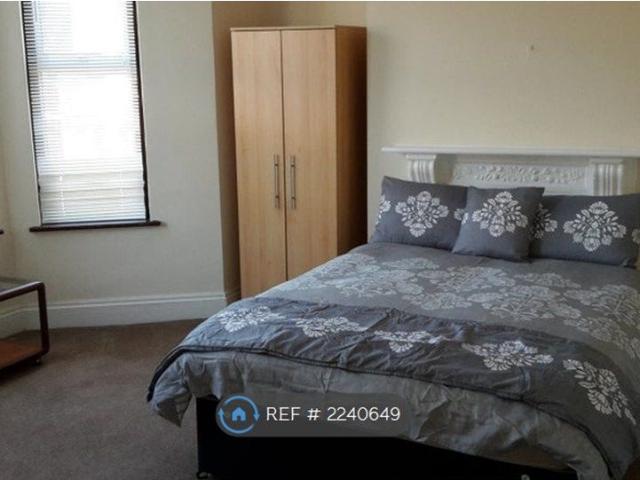 Floyd Road, London SE7, Room to rent, £820 pcm | PrimeLocation