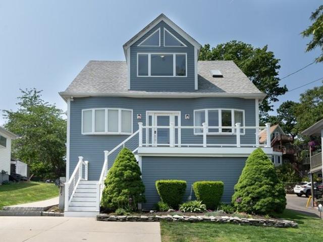 Floyd St, Winthrop, Home For Sale