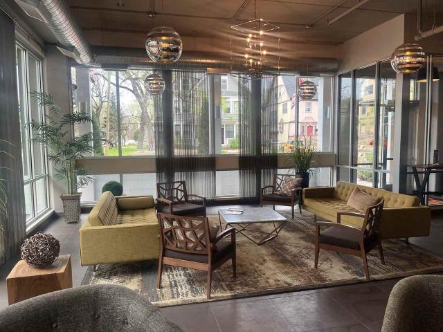 FloCo Fusion 4 Bedroom Apartment for Rent at 1000 University Ave Se, Minneapolis, MN 55414 Marcy Holmes