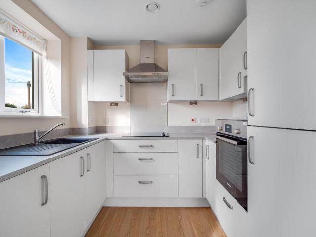 Flood Lane, Bridport DT6 2 bed retirement property to rent £2,700 pcm £623 pw
