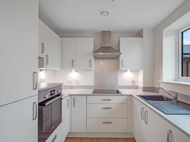 Flood Lane, Bridport DT6 2 bed retirement property to rent £2,900 pcm £669 pw