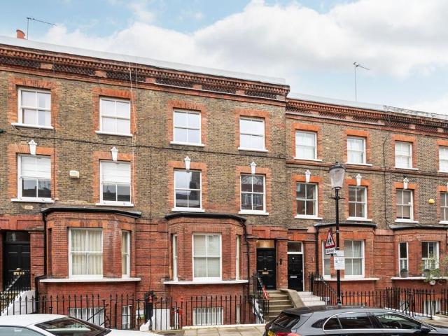Flood Street, Chelsea, London, SW3 3 bed flat to rent £6,000 pcm £1,385 pw