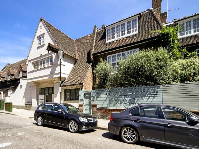 Flood Street, London SW3, 2 bed flat to rent, £6,717 pcm | PrimeLocation