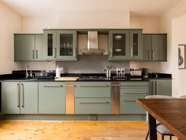 Flood Street London SW3 2 bed flat to rent £6,500 pcm £1,500 pw