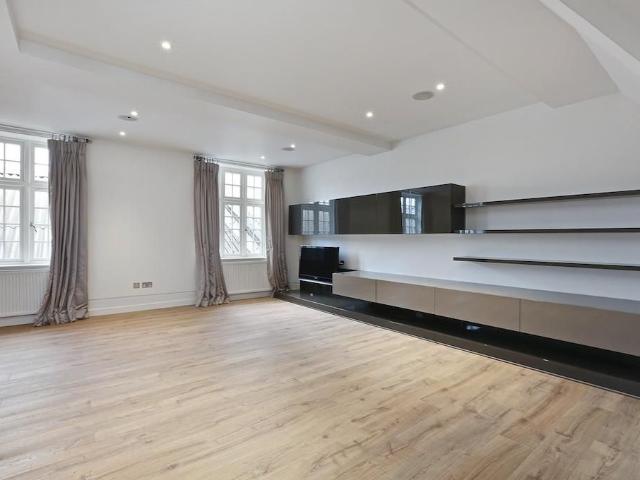 Flood Street, London SW3, 2 bed flat to rent, £6,283 pcm | PrimeLocation
