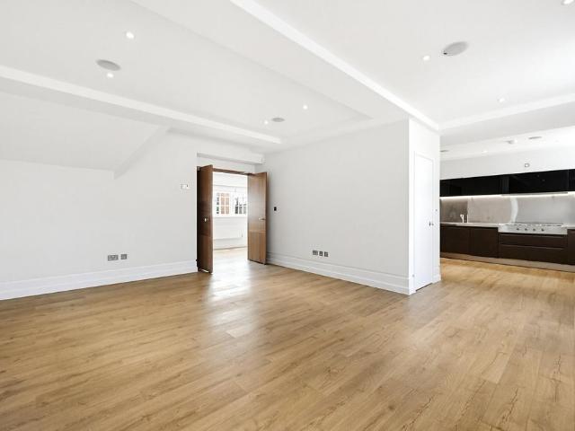 Flood Street, London 2 bed flat to rent £6,717 pcm £1,550 pw