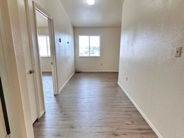 Flora Vista 1 Bedroom Apartment for Rent at 3800 Flora Vista Ave Sw, Albuquerque, NM 87121