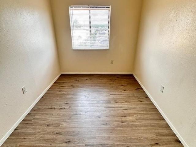 Flora Vista 1 Bedroom Apartment for Rent at 3800 Flora Vista Ave Sw, Albuquerque, NM 87121