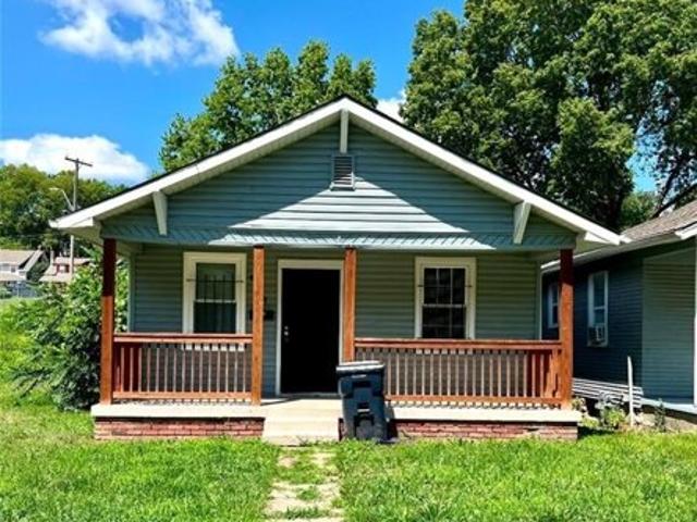 Flora Ave, Kansas City, Home For Sale