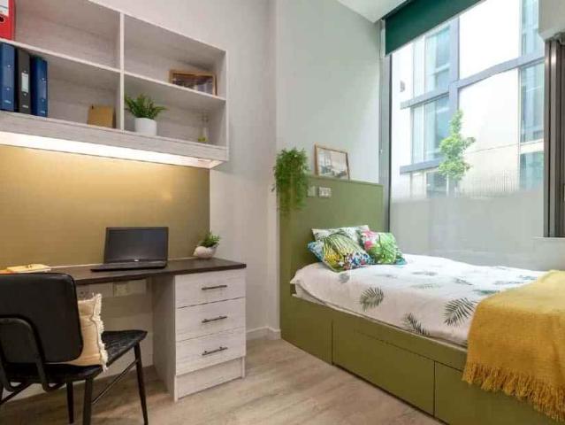 Flora Building, London Has an Apartment