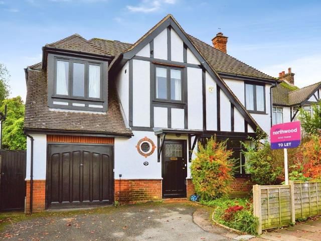 Flora Grove, St Albans AL1, 4 bed detached house to rent, £4,300 pcm | PrimeLocation