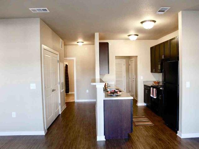Floral Gardens 2 Bedroom Apartment for Rent at 7950 S Sam Houston Pkwy W, Houston, TX 77085 Fondren Gardens