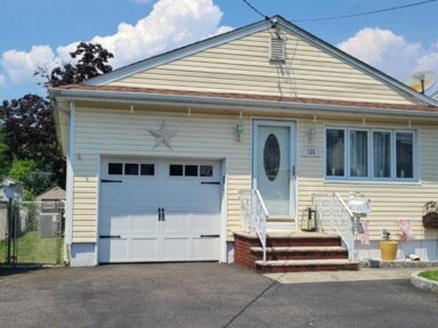 Florence Ave, Colonia, Home For Sale
