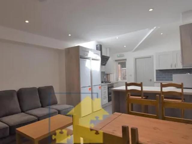 Florence Buildings, Metchley, B29 6EH, United Kingdom | 6 bed townhouse for rent #134708428 | Rentberry