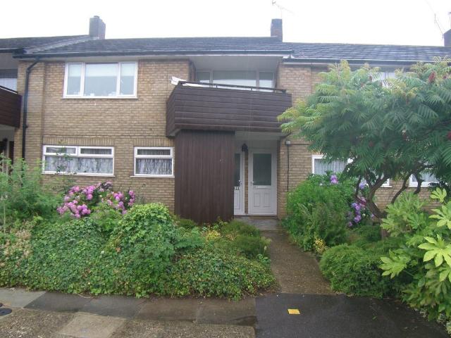 Florence Close, Hornchurch RM12, 2 bed maisonette to rent, £1,600 pcm | PrimeLocation
