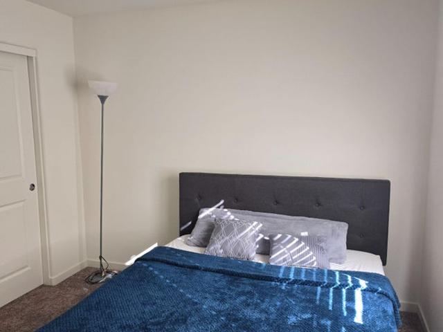 Florence Home, a 2 minute walk to transit stop Mai