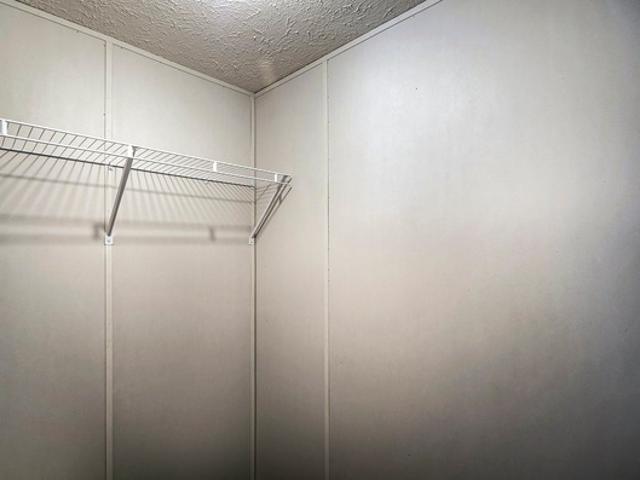 Florence House with Work Space Area. Spacious & Comfortable!